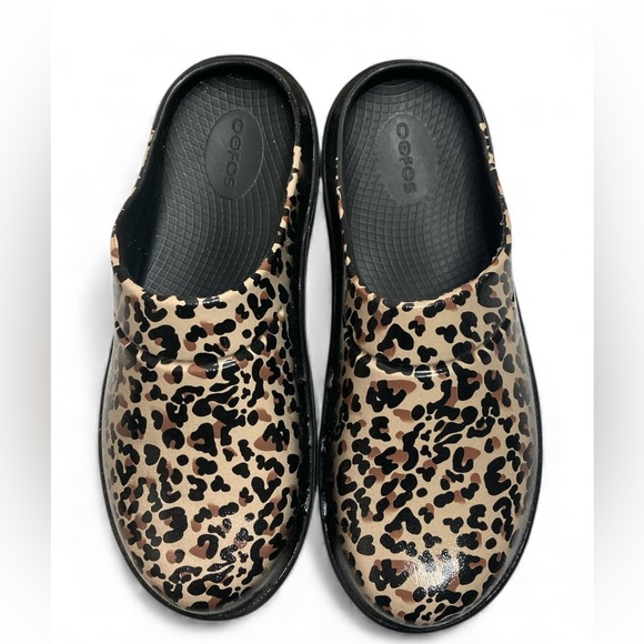 OOFOS | Shoes | Oofos Oocloog Limited Edition Cheetah Print Clogs ...